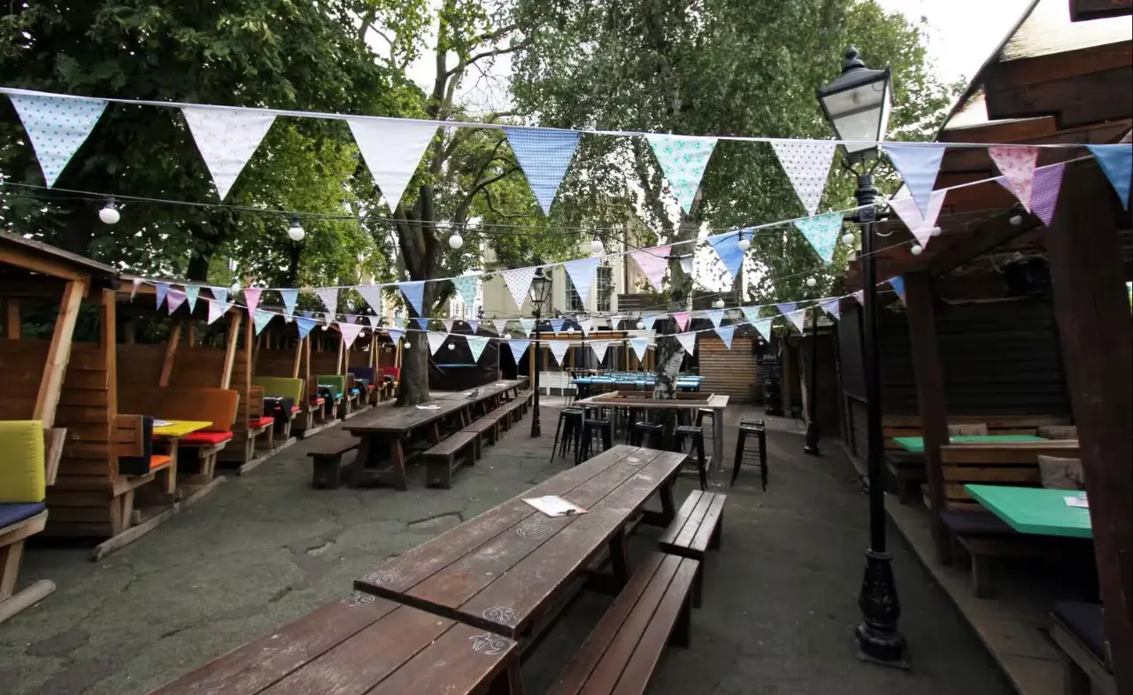 Full Venue And Garden Hire At The Edinboro Castle | Summer Party Venue ...